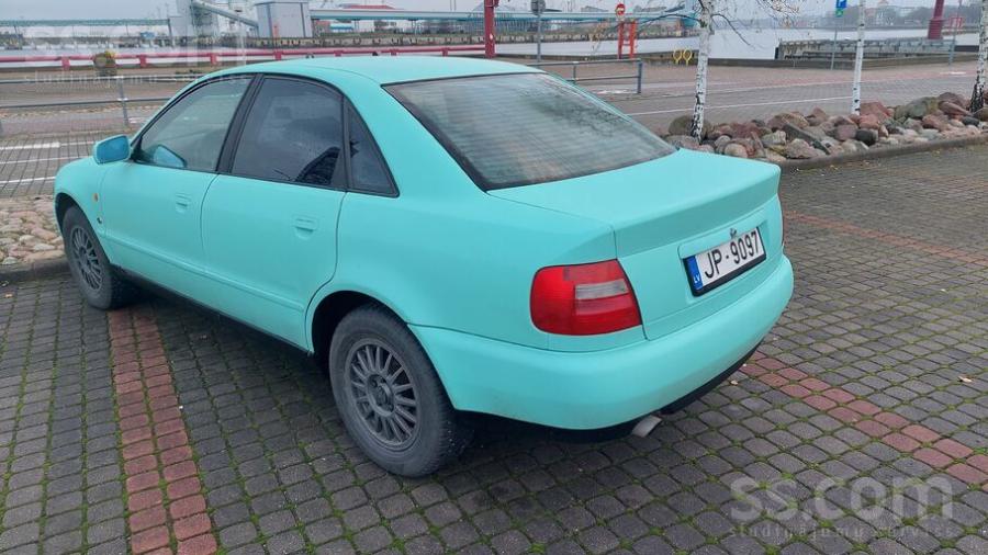 Green Audi A4 1997 in Ventspils, with an engine capacity of 1.60 L and mileage of 317 thousand km for 1150 €, photo 5 on AUTOMOTO.COM.LV