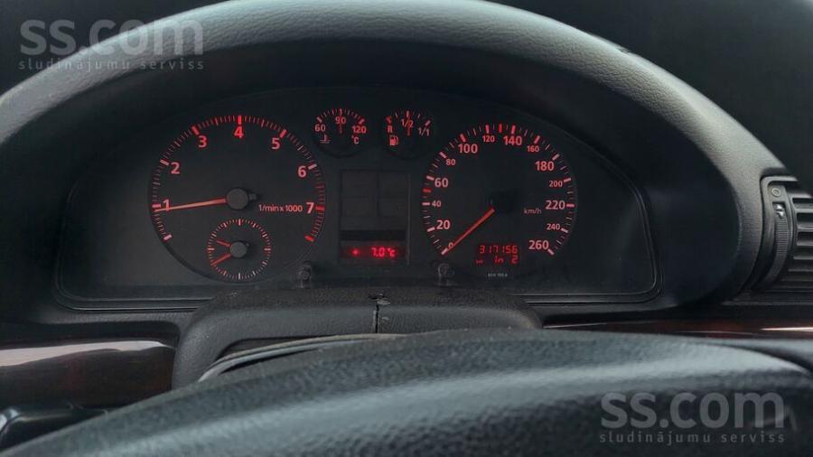 Green Audi A4 1997 in Ventspils, with an engine capacity of 1.60 L and mileage of 317 thousand km for 1150 €, photo 10 on AUTOMOTO.COM.LV