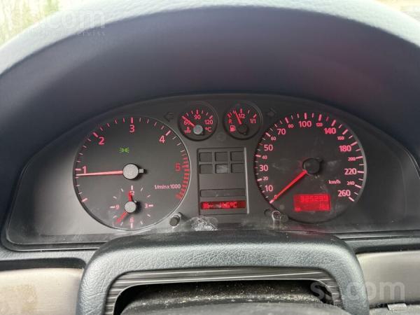 Zaļš Audi A4 1998 Cēsis, ar dzinēja tilpumu 1.90 L un nobraukumu 243 tūkst. km par 1500 €, foto 11 vietnē AUTOMOTO.COM.LV