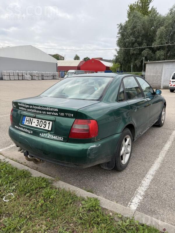 Zaļš Audi A4 1998 Rīga, ar dzinēja tilpumu 1.90 L un nobraukumu 538 tūkst. km par 1100 €, foto 4 vietnē AUTOMOTO.COM.LV