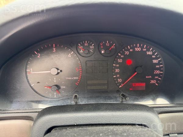 Zaļš Audi A4 1998 Rīga, ar dzinēja tilpumu 1.90 L un nobraukumu 538 tūkst. km par 1100 €, foto 9 vietnē AUTOMOTO.COM.LV