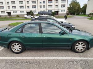 Zaļš Audi A4 1998 Kuresāre, ar dzinēja tilpumu 2.40 L un nobraukumu 305 tūkst. km par 2500 €, foto 4 vietnē AUTOMOTO.COM.LV
