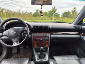 Zaļš Audi A4 1998 Kuresāre, ar dzinēja tilpumu 2.40 L un nobraukumu 305 tūkst. km par 2500 €, foto 5 vietnē AUTOMOTO.COM.LV