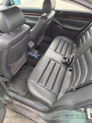 Zaļš Audi A4 1998 Kuresāre, ar dzinēja tilpumu 2.40 L un nobraukumu 305 tūkst. km par 2500 €, foto 7 vietnē AUTOMOTO.COM.LV