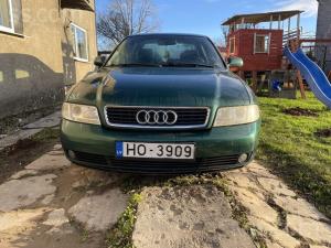 Zaļš Audi A4 1999 Jelgava, ar dzinēja tilpumu 1.60 L un nobraukumu 330 tūkst. km par 700 €, foto  vietnē AUTOMOTO.COM.LV