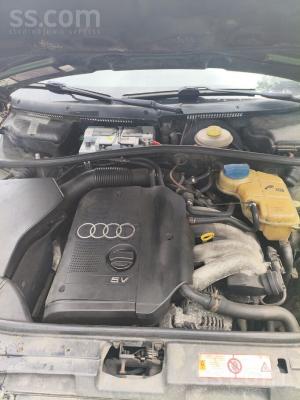 Green Audi A4 1999 in Riga, with an engine capacity of 1.80 L and mileage of 294 thousand km for 1000 €, photo 8 on AUTOMOTO.COM.LV