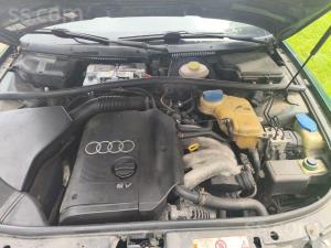 Green Audi A4 1999 in Riga, with an engine capacity of 1.80 L and mileage of 294 thousand km for 1000 €, photo 9 on AUTOMOTO.COM.LV