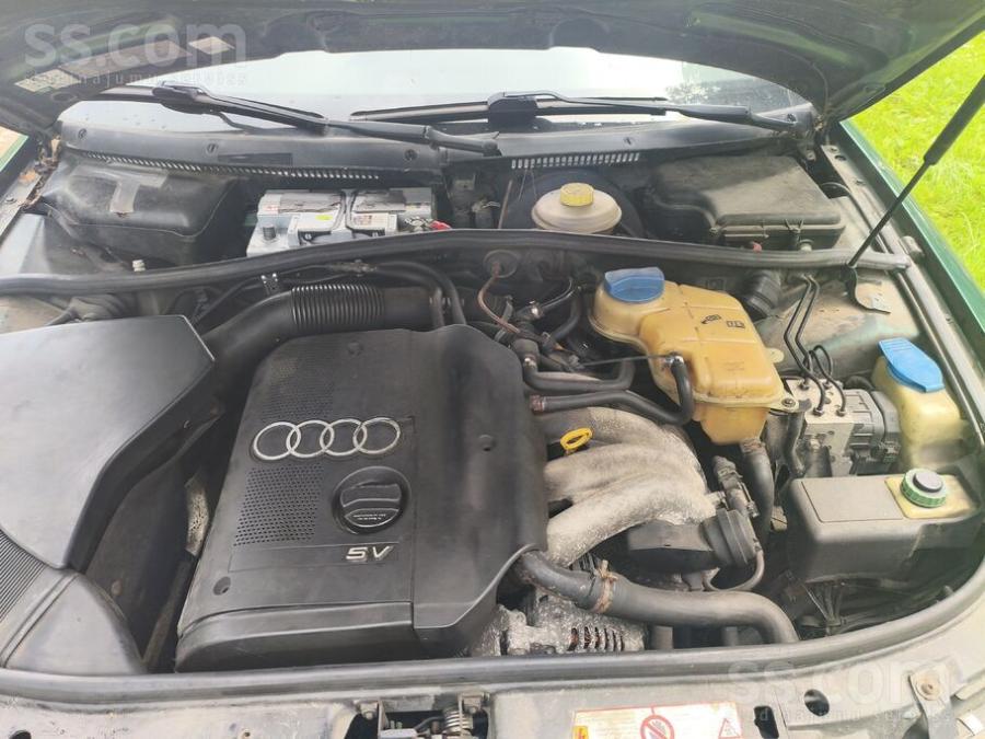 Green Audi A4 1999 in Riga, with an engine capacity of 1.80 L and mileage of 294 thousand km for 1000 €, photo 9 on AUTOMOTO.COM.LV