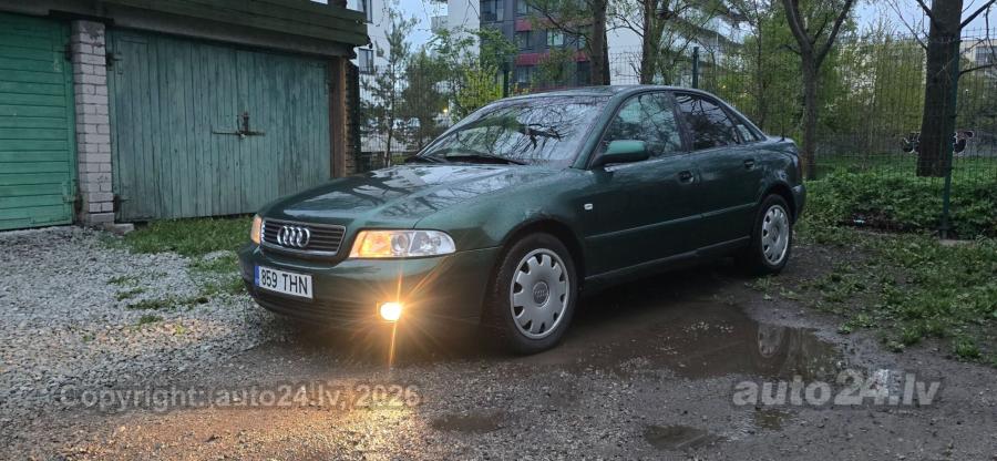 Zaļš Audi A4 2000 Tallina, ar dzinēja tilpumu 1.80 L un nobraukumu 268 tūkst. km par 600 €, foto 1 vietnē AUTOMOTO.COM.LV