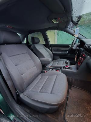 Zaļš Audi A4 2000 Tallina, ar dzinēja tilpumu 1.80 L un nobraukumu 268 tūkst. km par 600 €, foto 8 vietnē AUTOMOTO.COM.LV