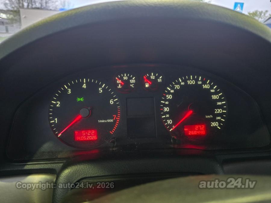 Zaļš Audi A4 2000 Tallina, ar dzinēja tilpumu 1.80 L un nobraukumu 268 tūkst. km par 600 €, foto 12 vietnē AUTOMOTO.COM.LV