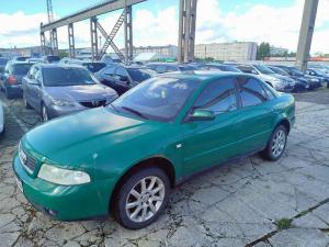Zaļš Audi A4 2000 Tallina, ar dzinēja tilpumu 1.60 L un nobraukumu 251 tūkst. km par 499 €, foto 10 vietnē AUTOMOTO.COM.LV