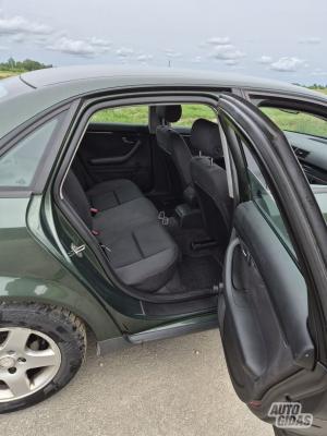 Green Audi A4 2001 in Marijampole, with an engine capacity of 2.00 L and mileage of 291 thousand km for 990 €, photo 9 on AUTOMOTO.COM.LV