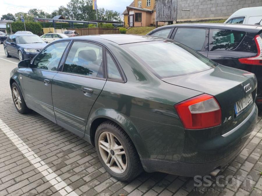 Green Audi A4 2001 in Valmiera, with an engine capacity of 2.00 L and mileage of 202 thousand km for 1650 €, photo 4 on AUTOMOTO.COM.LV