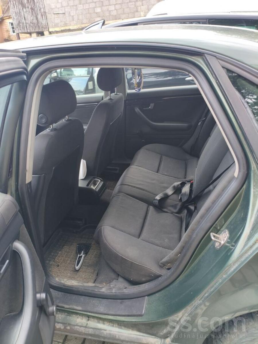 Green Audi A4 2001 in Valmiera, with an engine capacity of 2.00 L and mileage of 202 thousand km for 1650 €, photo 6 on AUTOMOTO.COM.LV