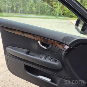 Зеленый Ауди А4 2005 в Рига, объемом двигателя 2.00 л и пробегом 251 тыс. км за 2000 €, фото 4 на AUTOMOTO.COM.LV