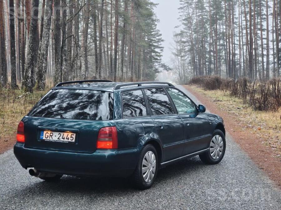 Zaļš Audi A4 1996 Cēsis, ar dzinēja tilpumu 1.80 L un nobraukumu 340 tūkst. km par 2300 €, foto 2 vietnē AUTOMOTO.COM.LV