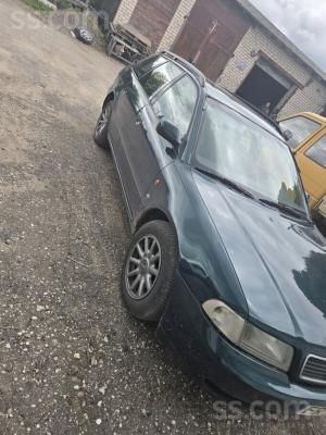 Green Audi A4 1996 in Daugavpils, with an engine capacity of 1.90 L and mileage of 552 thousand km for 1400 €, photo 3 on AUTOMOTO.COM.LV