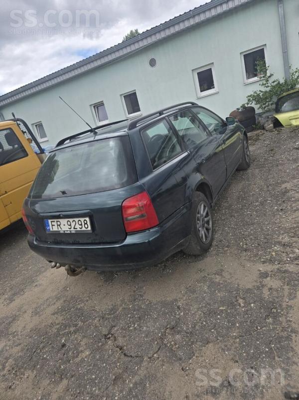 Zaļš Audi A4 1996 Daugavpils, ar dzinēja tilpumu 1.90 L un nobraukumu 552 tūkst. km par 1400 €, foto 3 vietnē AUTOMOTO.COM.LV