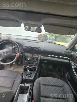Green Audi A4 1996 in Daugavpils, with an engine capacity of 1.90 L and mileage of 552 thousand km for 1400 €, photo 5 on AUTOMOTO.COM.LV