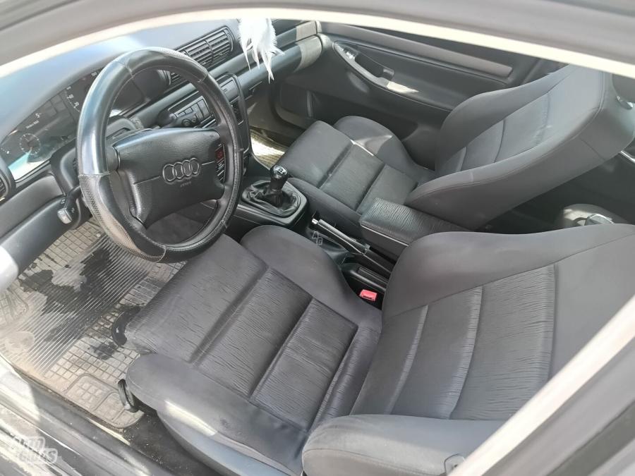 Green Audi A4 1996 in Pasvalys, with an engine capacity of 1.90 L and mileage of 397 thousand km for 1200 €, photo 11 on AUTOMOTO.COM.LV