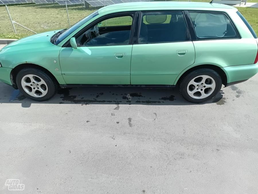 Green Audi A4 1996 in Pasvalys, with an engine capacity of 1.90 L and mileage of 397 thousand km for 1000 €, photo 8 on AUTOMOTO.COM.LV
