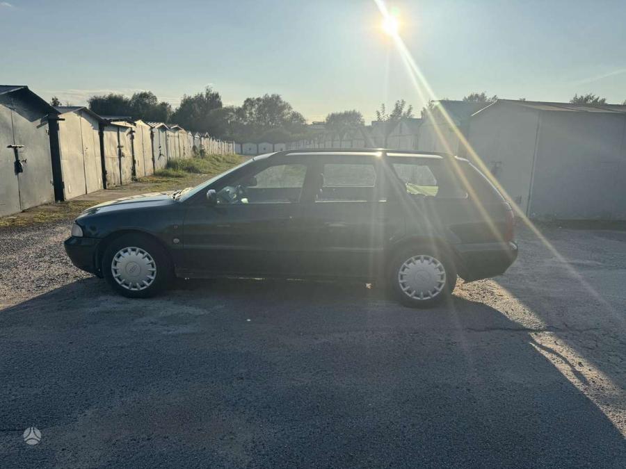 Зеленый Ауди А4 1996 в Паневежис, объемом двигателя 1.90 л и пробегом 300 тыс. км за 850 €, фото 4 на AUTOMOTO.COM.LV