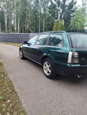 Green Audi A4 1996 in Vilnius, with an engine capacity of 1.90 L and mileage of 295 thousand km for 900 €, photo 5 on AUTOMOTO.COM.LV