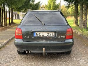 Green Audi A4 1996 in Utena, with an engine capacity of 1.90 L and mileage of 326 thousand km for 450 €, photo 6 on AUTOMOTO.COM.LV