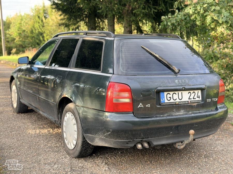 Green Audi A4 1996 in Utena, with an engine capacity of 1.90 L and mileage of 326 thousand km for 450 €, photo 7 on AUTOMOTO.COM.LV