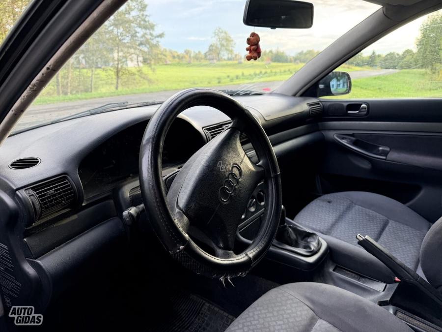 Green Audi A4 1996 in Utena, with an engine capacity of 1.90 L and mileage of 326 thousand km for 450 €, photo 12 on AUTOMOTO.COM.LV
