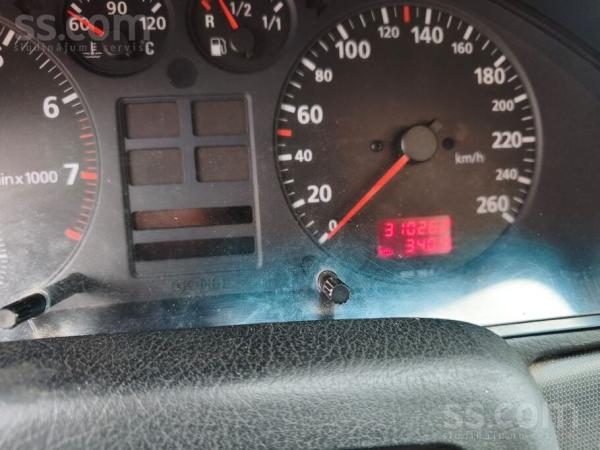 Green Audi A4 1996 in Riga, with an engine capacity of 1.80 L and mileage of 310 thousand km for 1400 €, photo 6 on AUTOMOTO.COM.LV