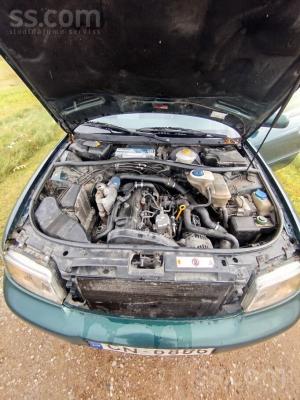 Zaļš Audi A4 1996 Tukums, ar dzinēja tilpumu 1.90 L un nobraukumu 446 tūkst. km par 1550 €, foto 8 vietnē AUTOMOTO.COM.LV