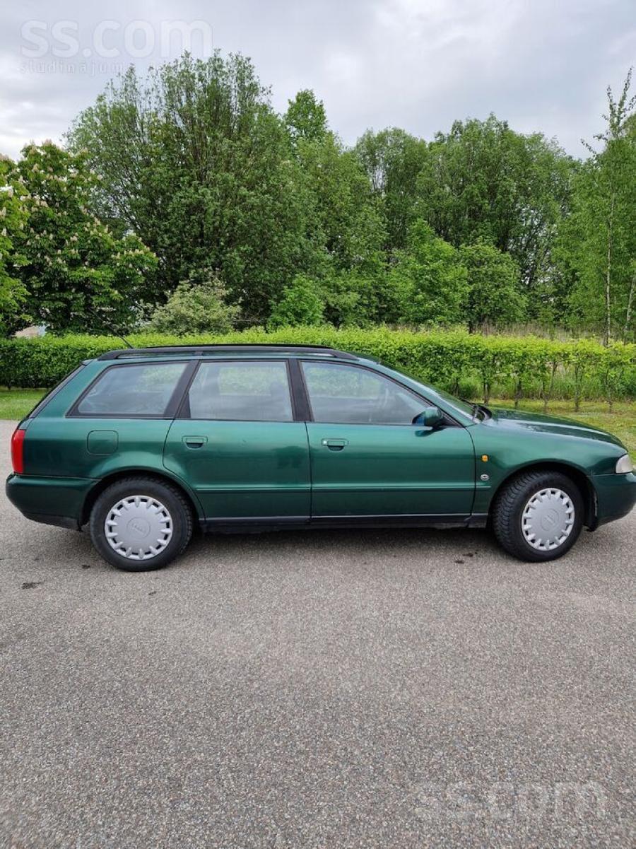 Zaļš Audi A4 1997 Limbaži, ar dzinēja tilpumu 1.80 L un nobraukumu 314 tūkst. km par 1100 €, foto 4 vietnē AUTOMOTO.COM.LV