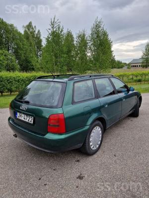 Zaļš Audi A4 1997 Limbaži, ar dzinēja tilpumu 1.80 L un nobraukumu 314 tūkst. km par 1100 €, foto 5 vietnē AUTOMOTO.COM.LV