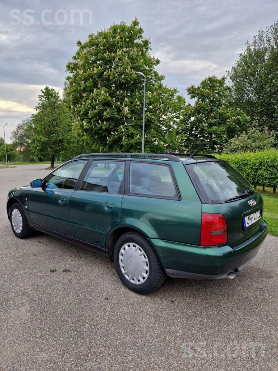 Zaļš Audi A4 1997 Limbaži, ar dzinēja tilpumu 1.80 L un nobraukumu 314 tūkst. km par 1100 €, foto 7 vietnē AUTOMOTO.COM.LV