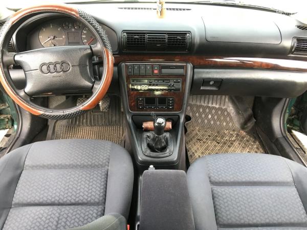 Green Audi A4 1997 in Kaunas, with an engine capacity of 1.90 L and mileage of 280 thousand km for 1550 €, photo 8 on AUTOMOTO.COM.LV