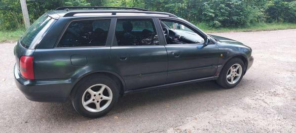 Green Audi A4 1997 in Vilnius, with an engine capacity of 1.90 L and mileage of 413 thousand km for 800 €, photo 7 on AUTOMOTO.COM.LV