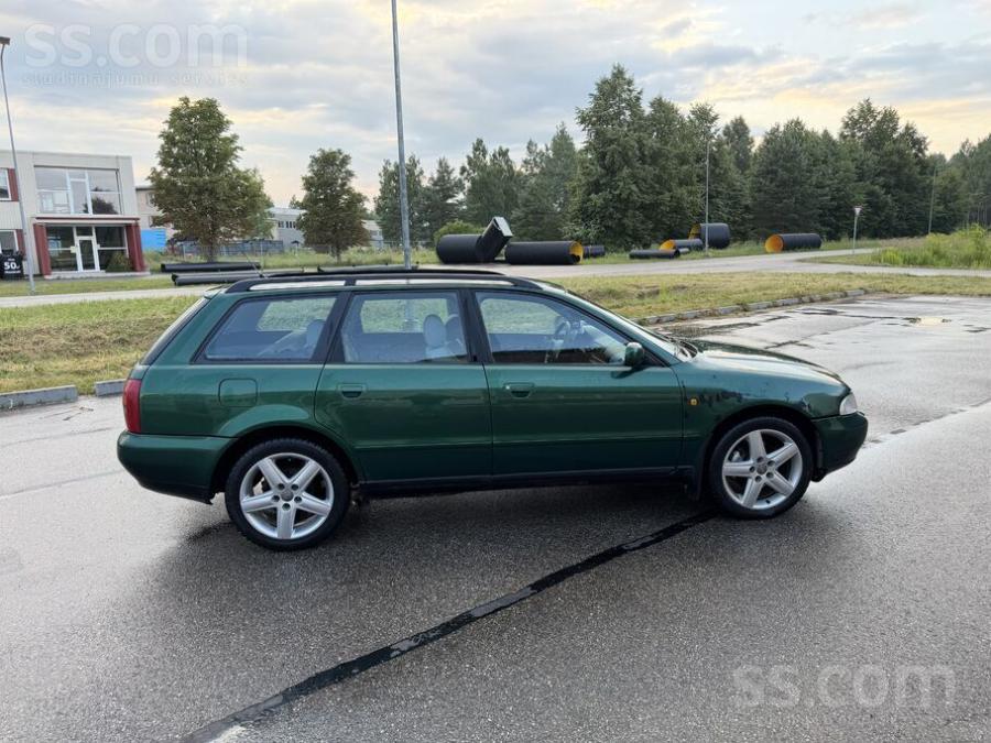 Zaļš Audi A4 1997 Limbaži, ar dzinēja tilpumu 1.80 L un nobraukumu 306 tūkst. km par 2300 €, foto 8 vietnē AUTOMOTO.COM.LV