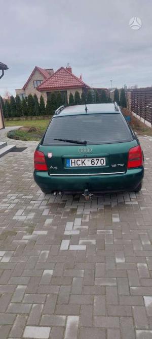 Zaļš Audi A4 1998 Kauņa, ar dzinēja tilpumu 1.90 L un nobraukumu 380 tūkst. km par 950 €, foto 4 vietnē AUTOMOTO.COM.LV