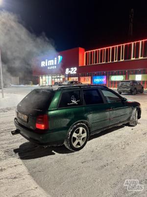 Zaļš Audi A4 1998 Viļņa, ar dzinēja tilpumu 2.80 L un nobraukumu 300 tūkst. km par 1500 €, foto 3 vietnē AUTOMOTO.COM.LV