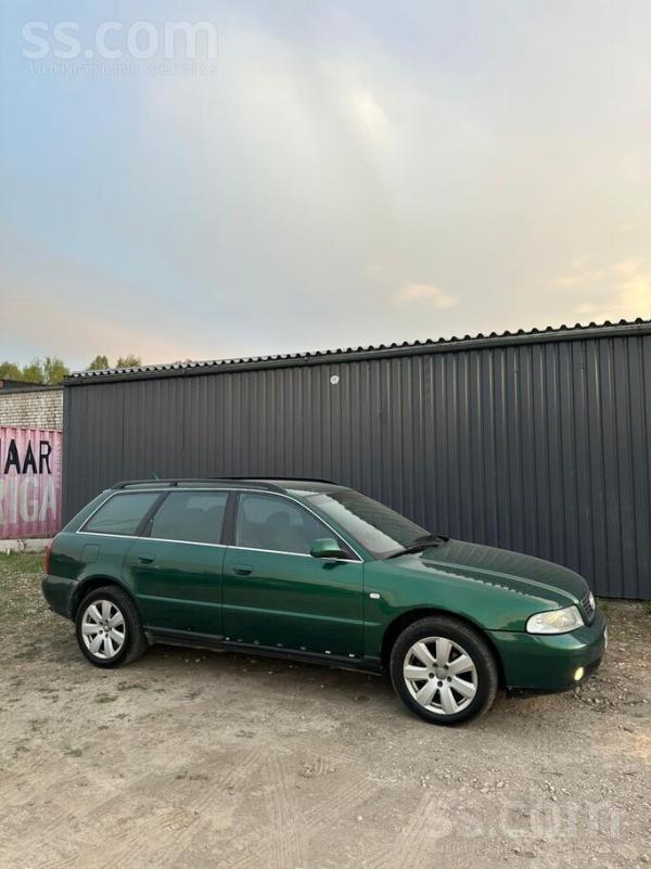 Green Audi A4 1999 in Jelgava, with an engine capacity of 2.50 L and mileage of 342 thousand km for 1450 €, photo 2 on AUTOMOTO.COM.LV