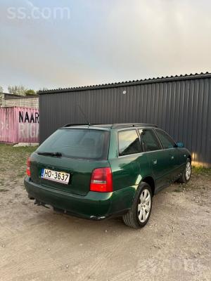 Zaļš Audi A4 1999 Jelgava, ar dzinēja tilpumu 2.50 L un nobraukumu 342 tūkst. km par 1450 €, foto 9 vietnē AUTOMOTO.COM.LV
