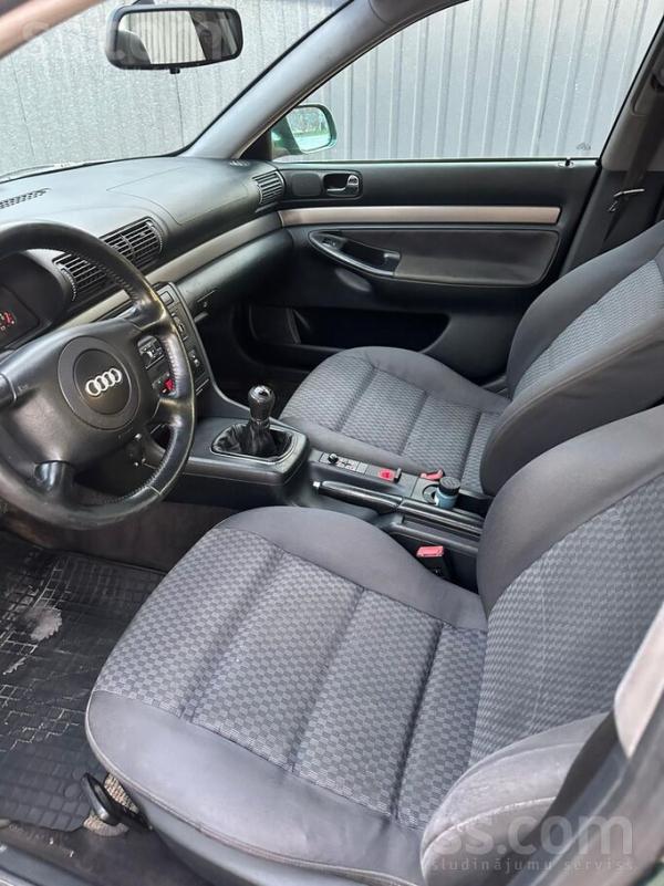 Green Audi A4 1999 in Jelgava, with an engine capacity of 2.50 L and mileage of 342 thousand km for 1450 €, photo 10 on AUTOMOTO.COM.LV