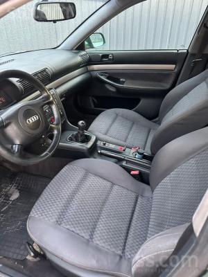 Zaļš Audi A4 1999 Jelgava, ar dzinēja tilpumu 2.50 L un nobraukumu 342 tūkst. km par 1450 €, foto 11 vietnē AUTOMOTO.COM.LV