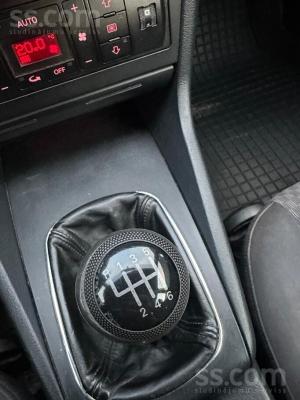 Zaļš Audi A4 1999 Jelgava, ar dzinēja tilpumu 2.50 L un nobraukumu 342 tūkst. km par 1450 €, foto 13 vietnē AUTOMOTO.COM.LV