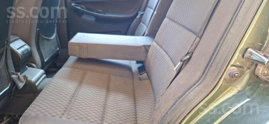 Green Audi A4 1999 in Daugavpils, with an engine capacity of 1.90 L and mileage of 388 thousand km for 1050 €, photo 8 on AUTOMOTO.COM.LV