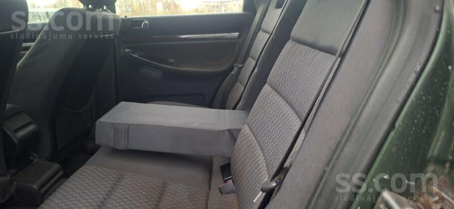 Green Audi A4 1999 in Daugavpils, with an engine capacity of 1.90 L and mileage of 388 thousand km for 1050 €, photo 16 on AUTOMOTO.COM.LV