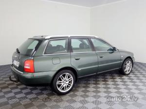 Zaļš Audi A4 2000 Tallina, ar dzinēja tilpumu 1.90 L un nobraukumu 270 tūkst. km par 899 €, foto 3 vietnē AUTOMOTO.COM.LV