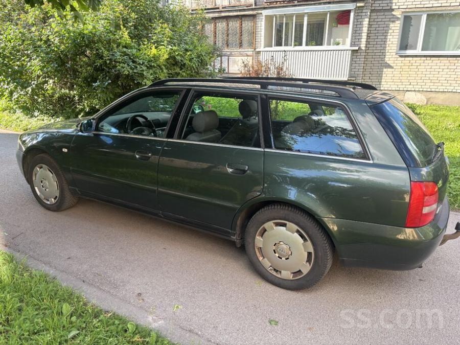 Green Audi A4 2000 in Riga, with an engine capacity of 1.90 L and mileage of 391 thousand km for 2690 €, photo 8 on AUTOMOTO.COM.LV